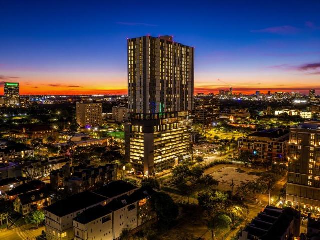 Forme Studio Apartment for Rent at 5501 La Branch St, Houston, TX 77004 The Museum District