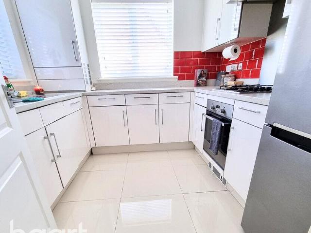Forrest Shaw, Swanscombe 3 bed semi detached house to rent £2,100 pcm £485 pw