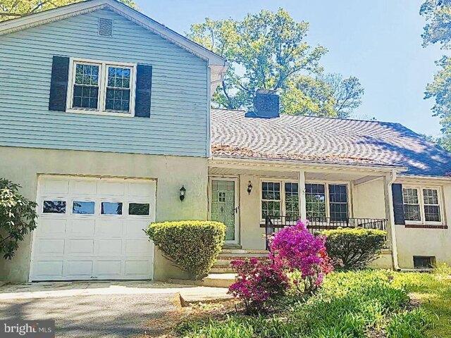 Forsgate Dr, Monroe Township, Home For Sale