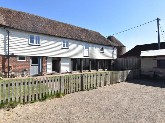 Forstal Road, Lenham, Maidstone, ME17 2 bed barn to rent £1,625 pcm £375 pw