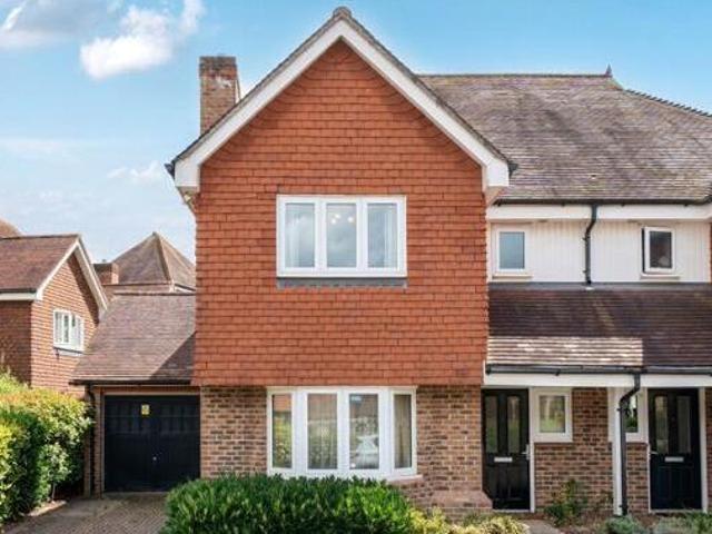 Forster Road, Guildford, 3 Bedroom Semi detached