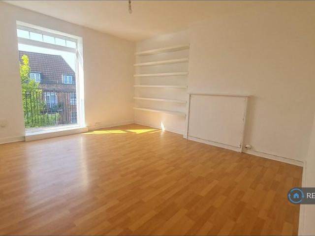 Forster Road, London, SW2 3 bed flat to rent £2,000 pcm £462 pw