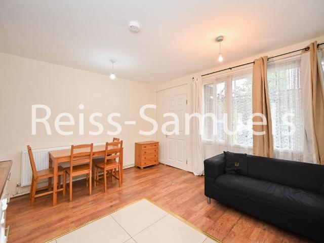 Forsyth Gardens, Kennington, Southwark, London SE17, 4 bed terraced house to rent, £4,073 pcm | PrimeLocation