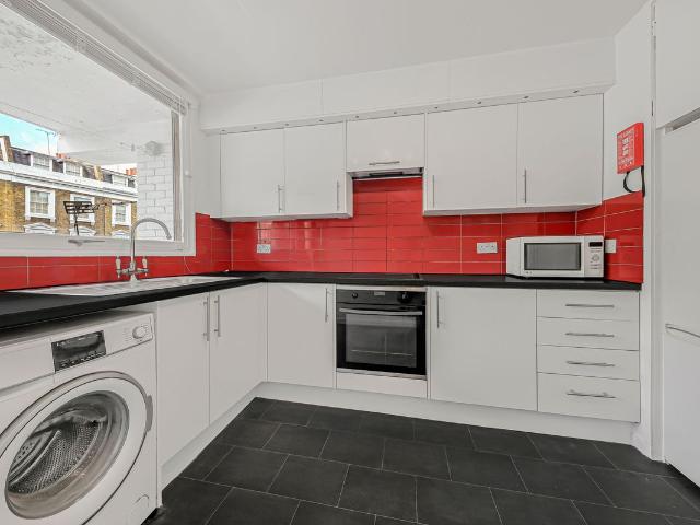 Forsyth House, London SW1V, 3 bed flat to rent, £3,250 pcm | PrimeLocation