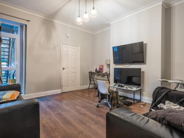 Forsyth Road, Newcastle Upon Tyne NE2 3 bed ground floor flat to rent £1,950 pcm £450 pw