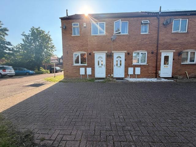 Forsythia Close, Churchdown GL3, 2 bed property to rent, £1,200 pcm | PrimeLocation