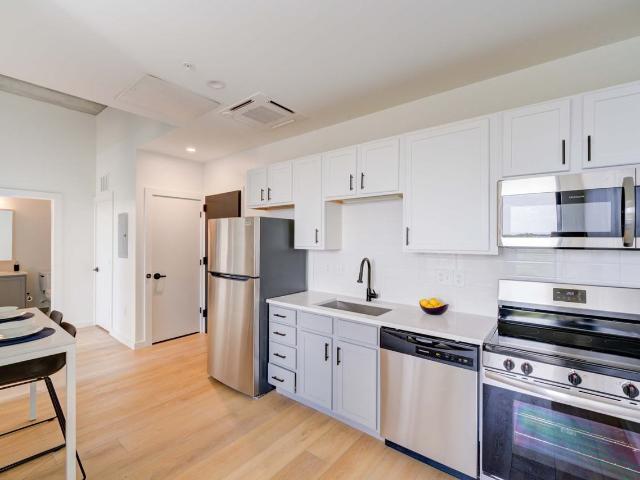Foster Flats 3 Bedroom Apartment for Rent at 205 Foster Ave, Charlotte, NC 28203 Southside Park