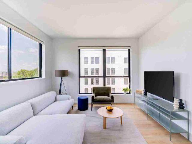 Foster Flats Studio Apartment for Rent at 205 Foster Ave, Charlotte, NC 28203 Southside Park