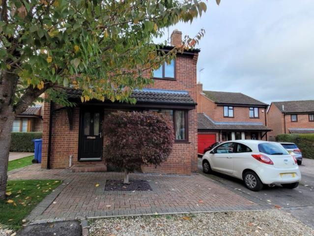 Foscote Rise, Banbury, Oxon OX16, 4 bed detached house to rent, £1,600 pcm | PrimeLocation
