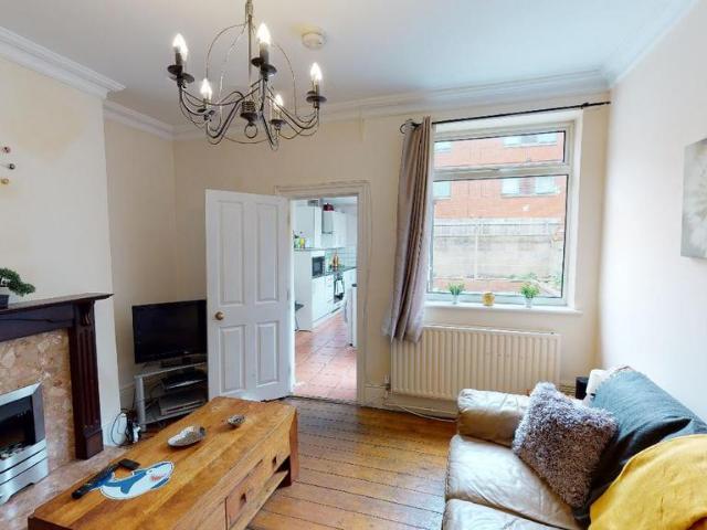 Foss Street, Lincoln, LN1 4 bed terraced house to rent £1,660 pcm £383 pw