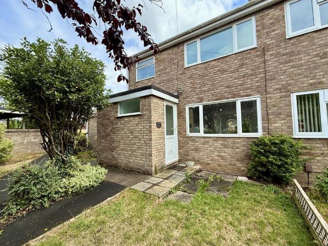 Fosse Close, Nailsea, North Somerset 3 bed house to rent £1,550 pcm £358 pw