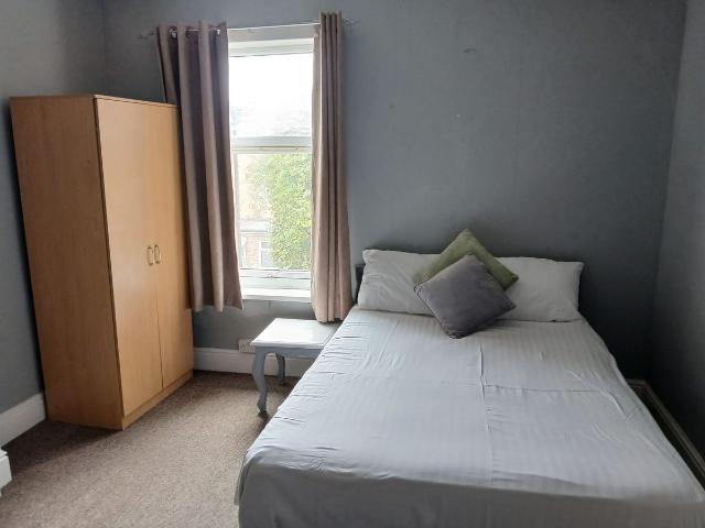 Fosse Rd South, Leicester LE3, Room to rent, £565 pcm | PrimeLocation