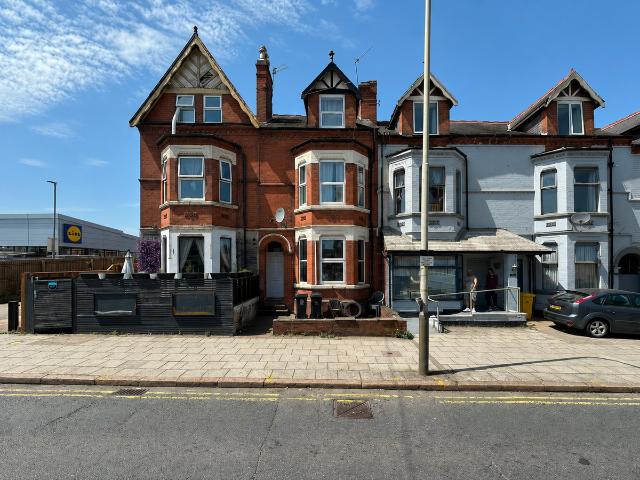 Fosse Road North, Leicester LE3, 1 bed flat to rent, £775 pcm | PrimeLocation