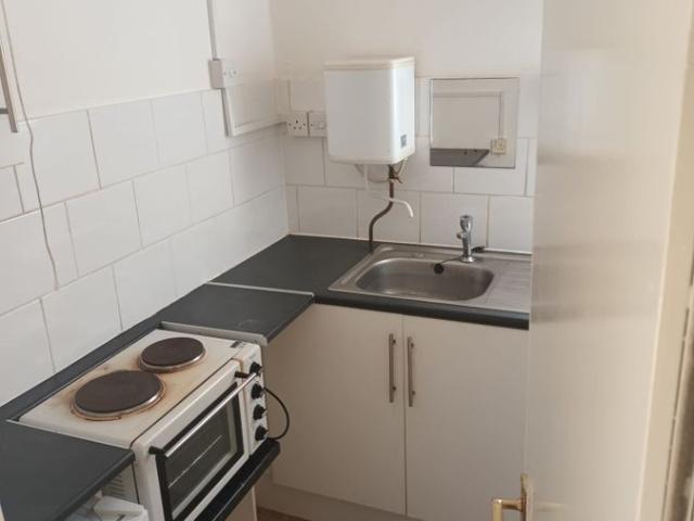 Fosse Road Central LE3, Room to rent, £440 pcm | PrimeLocation