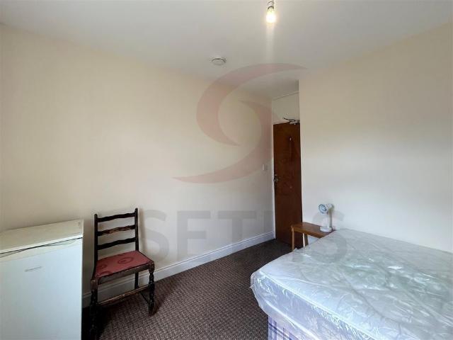 Fosse Road South, LE3, Leicester