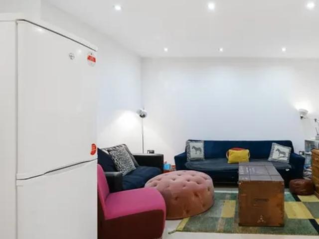 Foulden Road, London, N16 7UR, United Kingdom | 3 bed house for rent #139621358 | Rentberry