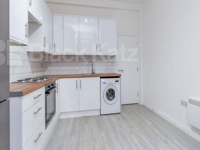 Foulden Road, Stoke Newington N16, 2 bed maisonette to rent, £2,362 pcm | PrimeLocation