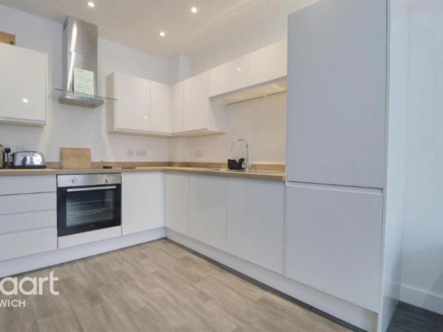 Foundation Street, Ipswich 2 bed apartment to rent £1,150 pcm £265 pw