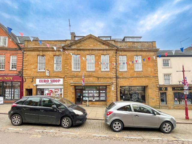 Foundry Court, Daventry NN11, 1 bed flat to rent, £850 pcm | PrimeLocation