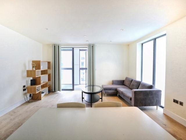 Foundry House, Battersea Exchange, London SW8, 3 bed flat to rent, £4,810 pcm | PrimeLocation