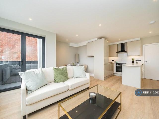 Foundry House, London, SW19 2 bed flat to rent £2,750 pcm £635 pw