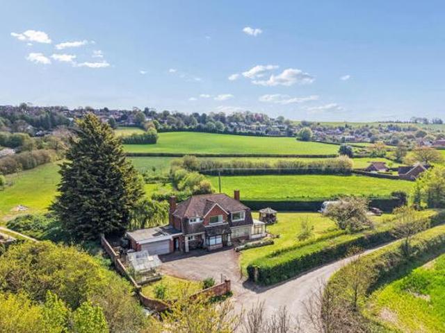 Foundry Lane, Loosley Row, 3 Bedroom Detached