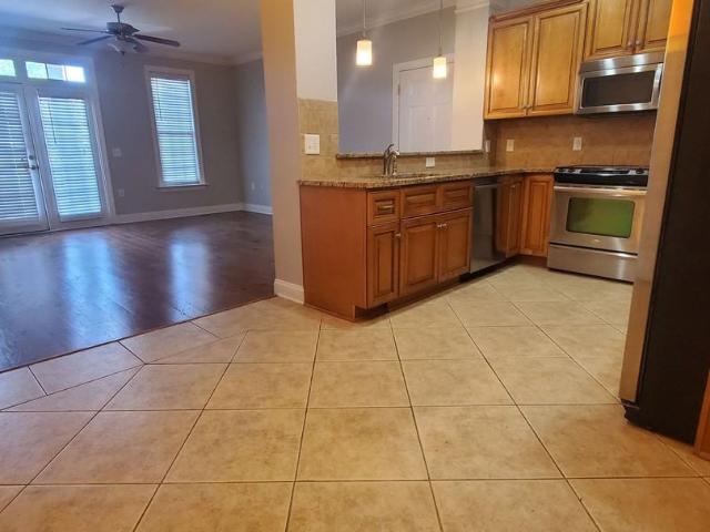 Fountain View 2 Bedroom Apartment for Rent at 238 E Lewis St, Greensboro, NC 27406