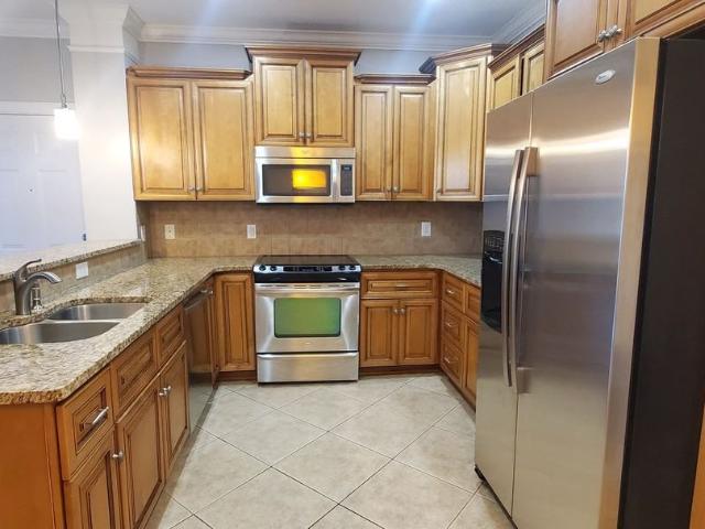 Fountain View 2 Bedroom Apartment for Rent at 238 E Lewis St, Greensboro, NC 27406