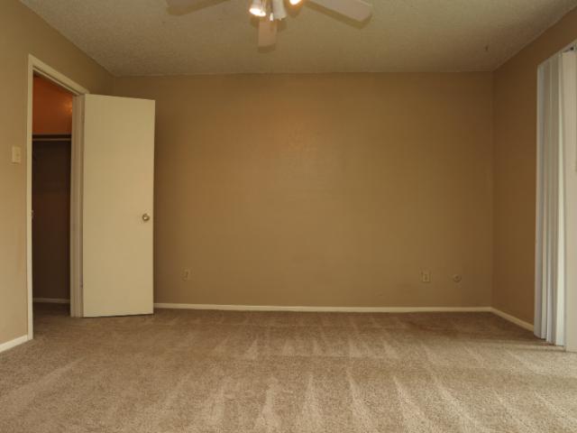 Fountain Woods 1 Bedroom Apartment for Rent at 3565 Delaware St, Beaumont, TX 77706