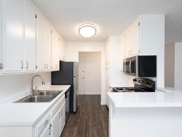Fountain Estates Apartments 2 Bedroom Apartment for Rent at 1289 E Grand Ave, Escondido, CA 92027 Midway