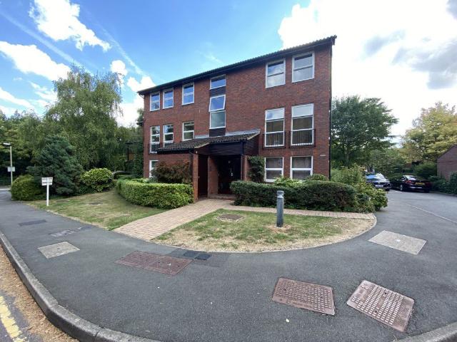 Fountain Gardens, Windsor SL4, 2 bed flat to rent, £1,650 pcm | PrimeLocation