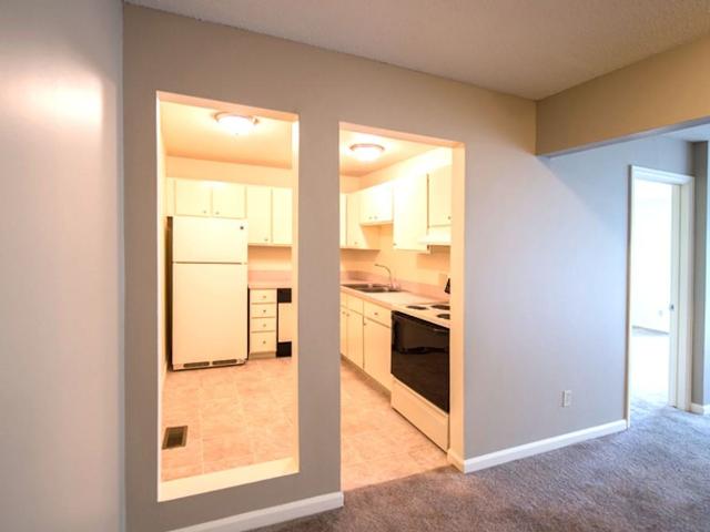 Fountain Lake Apartment Homes 2 Bedroom Apartment for Rent at 6501 Reed Rd, Fort Wayne, IN 46835 Brookside Park