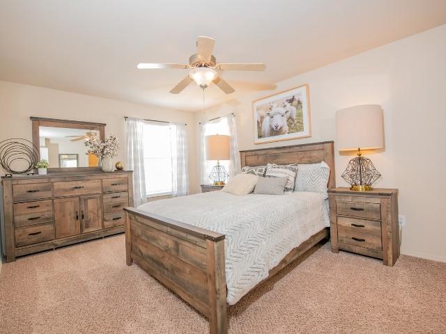 Fountain Lake 2 Bedroom Apartment for Rent at 14025 N Eastern Ave, Edmond, OK 73013