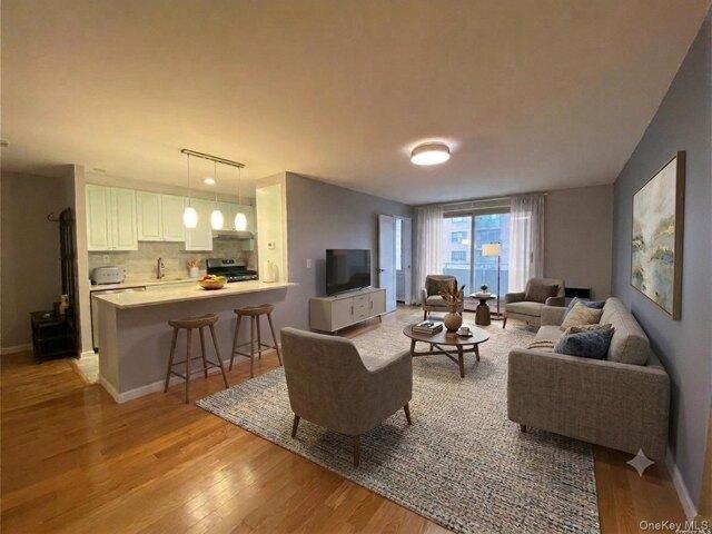Fountain Ln Apt E, Scarsdale, Property For Sale