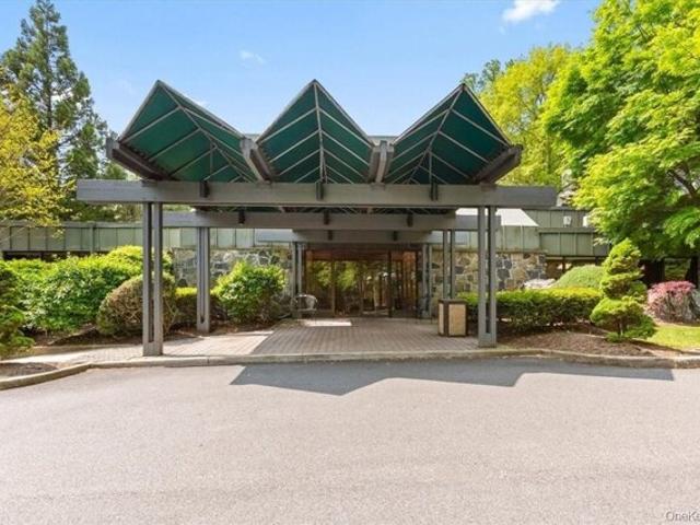 Fountain Ln Apt W, Scarsdale, Property For Sale