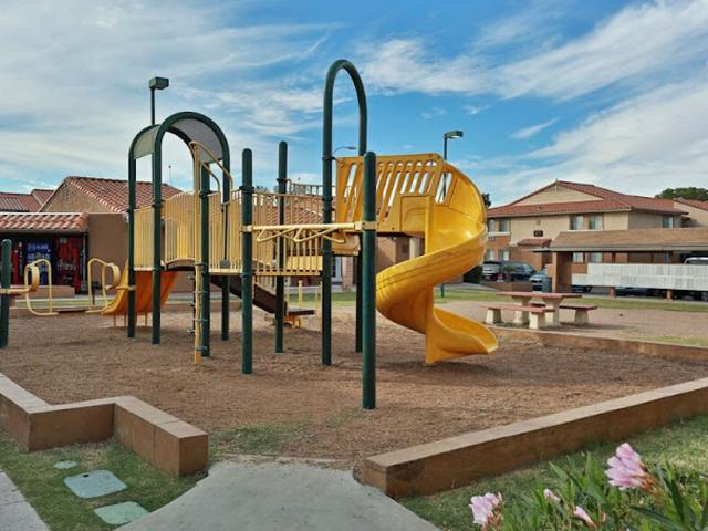 Fountain Oaks Apartments 2 Bedroom Apartment for Rent at 1225 N 40th St, Phoenix, AZ 85008