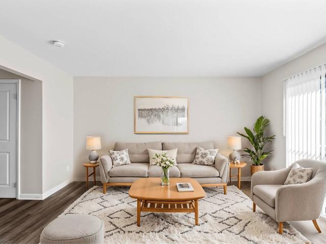 Fountain Parc 2 Bedroom Apartment for Rent at 4901 Whitton Pl, Indianapolis, IN 46220 Allisonville