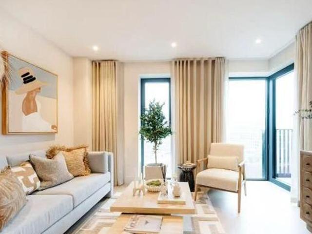 Fountain Park Way, London, 1 Bedroom Flat