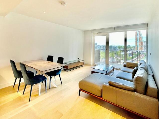 Fountain Park Way, London W12 2 bed apartment to rent £3,800 pcm £877 pw