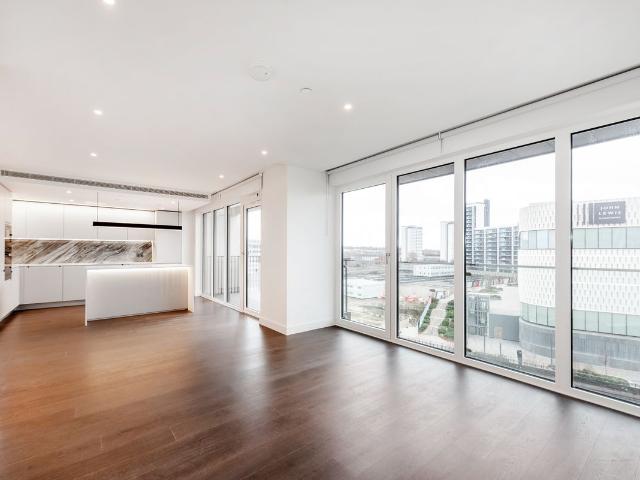 Fountain Park Way, London W12, 2 bed flat to rent, £4,300 pcm | PrimeLocation
