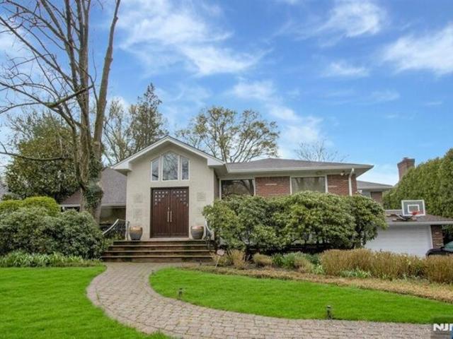 Fountain Rd, Englewood, Home For Sale