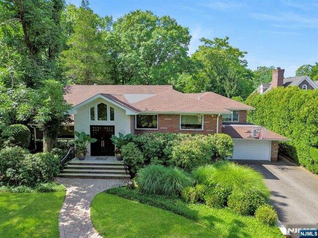 Fountain Rd, Englewood, Home For Sale