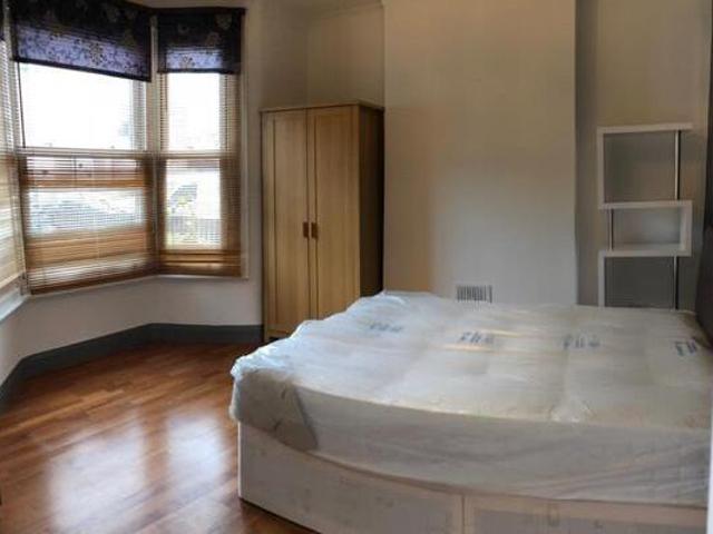 Fountain Road, London, 1 Bedroom House