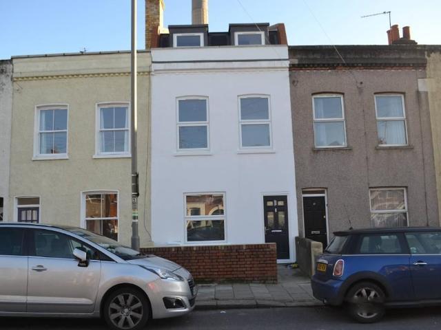 Fountain Road, Tooting, London, Greater London SW17, 4 bed terraced house to rent, £3,300 pcm | PrimeLocation
