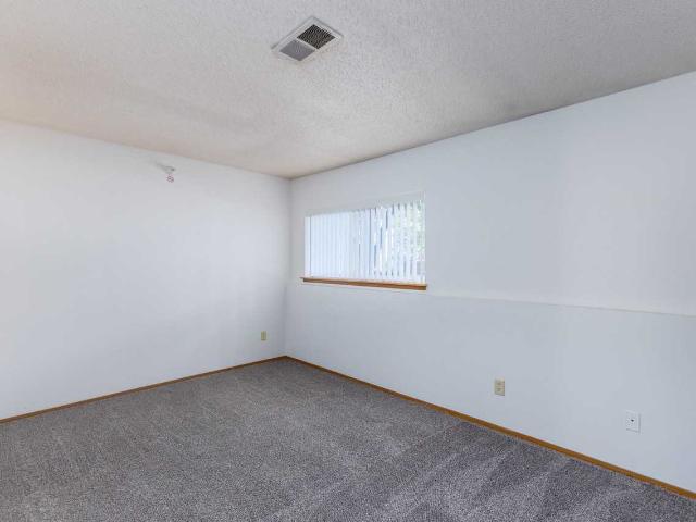 Fountains Apartments 2 Bedroom Apartment for Rent at 5101 Hawthorne Dr, West Des Moines, IA 50265