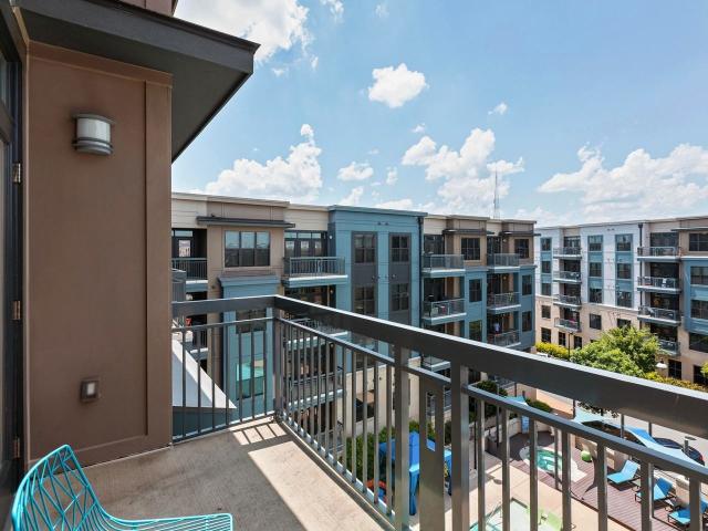 Fountains Southend Apartments 2 Bedroom Apartment for Rent at 126 New Bern St, Charlotte, NC 28203 Southside Park