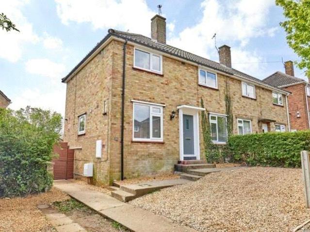 Fountains Road, Norwich, Norfolk, NR4 5 bed semi detached house to rent £2,399 pcm £554 pw