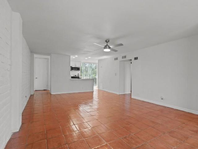 Four Oaks Apartments 1 Bedroom Apartment for Rent at 1103 Harry Wurzbach Rd, San Antonio, TX 78209