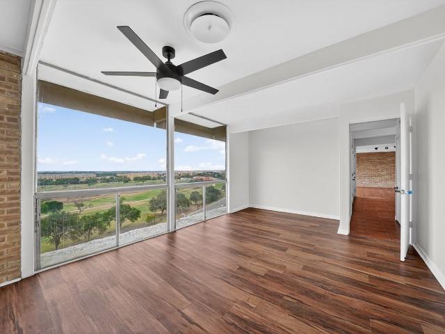 Four Oaks Apartments 2 Bedroom Apartment for Rent at 1103 Harry Wurzbach Rd, San Antonio, TX 78209