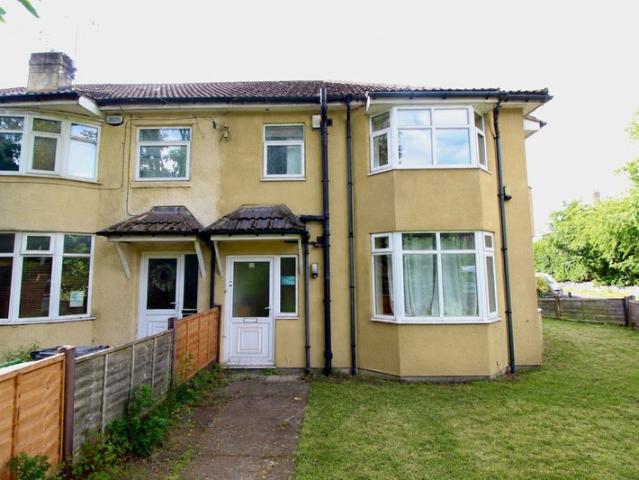 Four Bedroom House in Headingley
